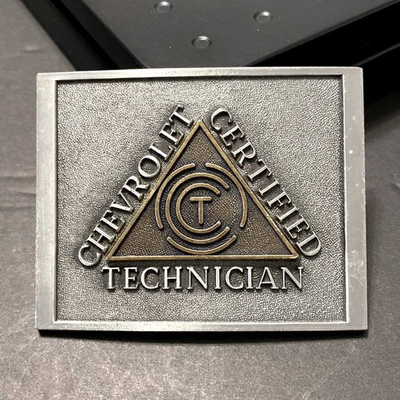 r.j. Roberts | Accessories | Chevrolet Chevy Certified Technician ...